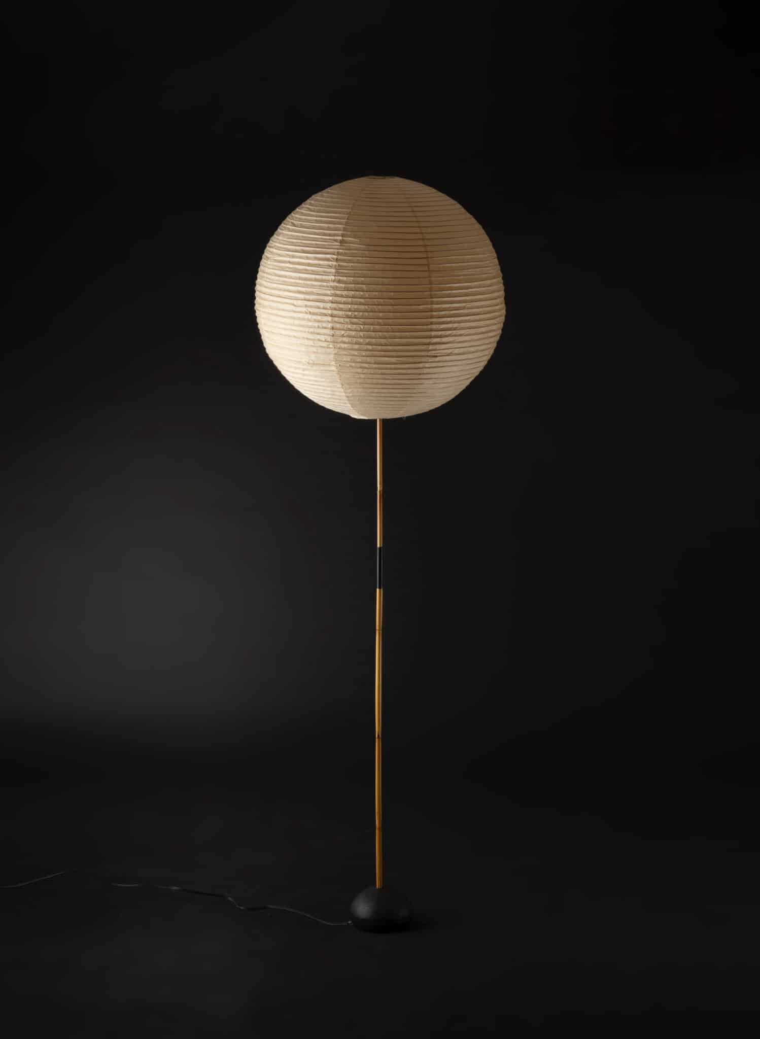 Akari modèle 55A sur base BB3 | WA Design Gallery