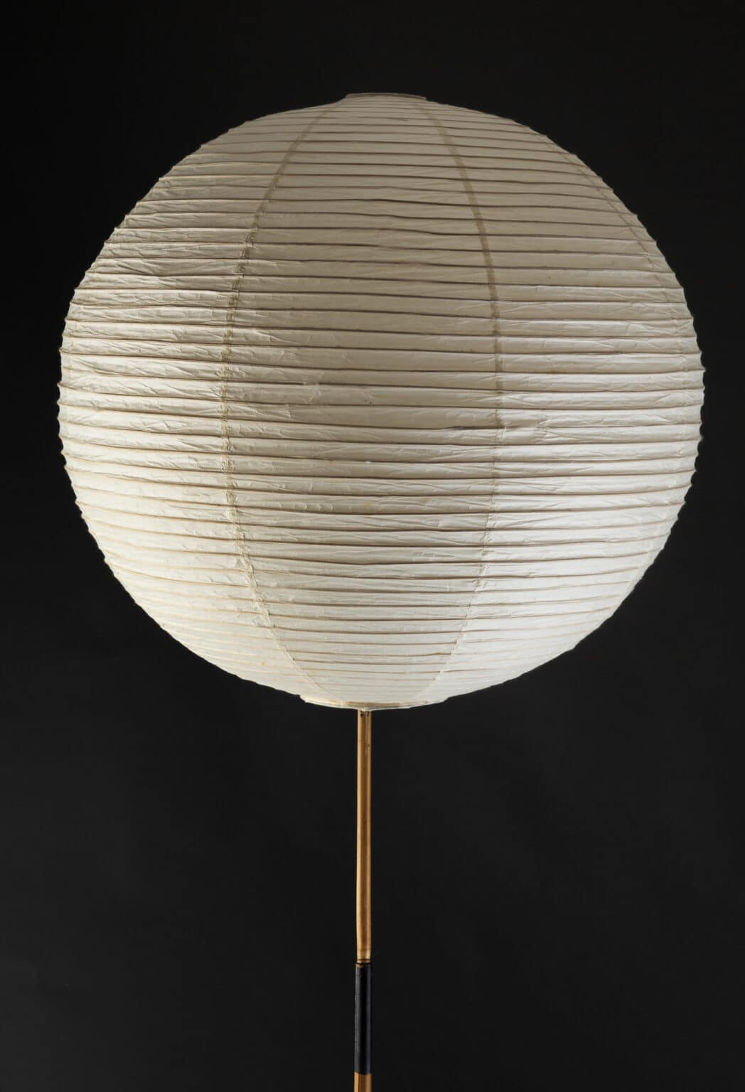 Akari modèle 55A sur base BB3 | WA Design Gallery